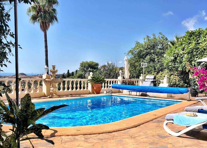 Casa De Rosas - Benalmádena