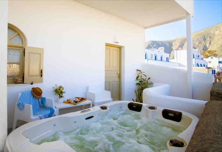 Villa Dina With Private Jacuzzi - Santorini