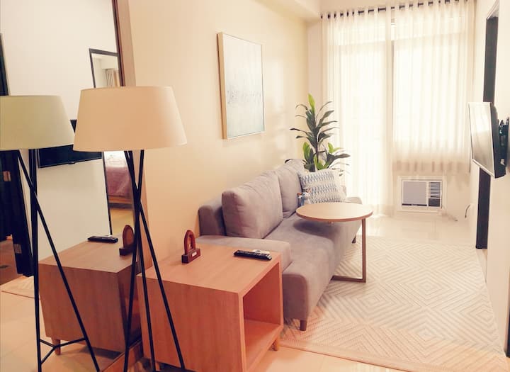 Pw Bgc Fully Furnished Condo - Taguig