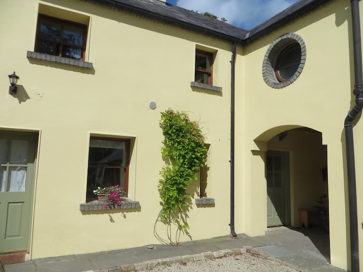 Cosy Coach House - Tullow