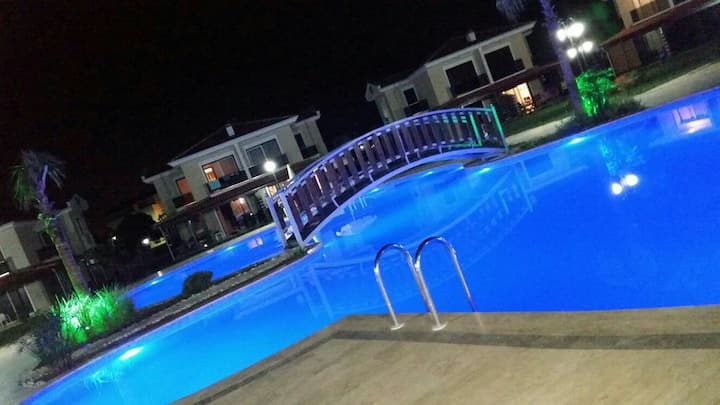 Ferienhaus Für Familien 
Villa With Pool 
Yazlik - Davutlar