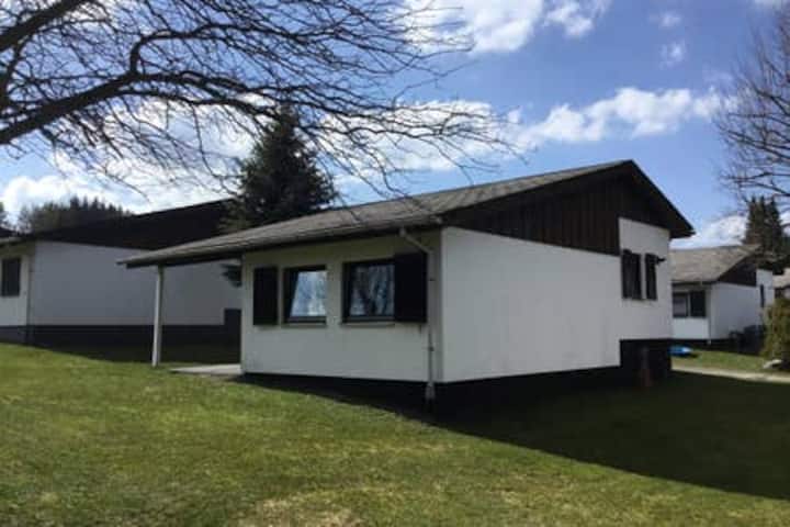 Gemütlicher Ferienbungalow In Usseln Bei Willingen - Willingen