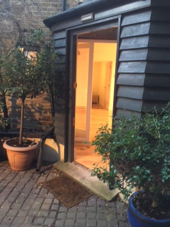 The Stables - Studio Flat - London