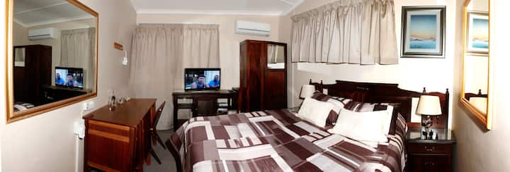 Namakwa Chalets - Chalet A - Springbok