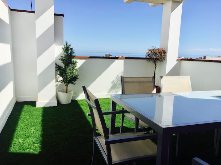 At - Manhattan - Torremolinos