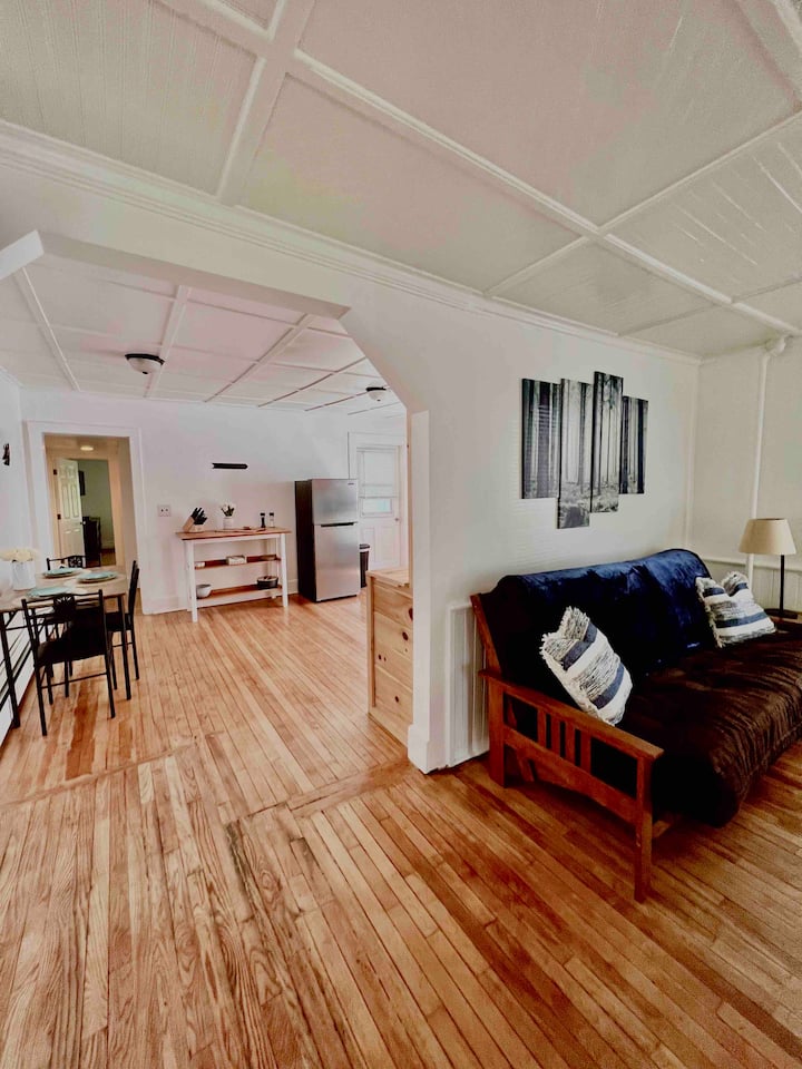 Adk New Luxury Suite Downtown On Main - Saranac Lake, NY