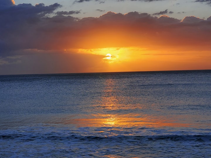 Beach Vacation Condo In Condado. 1 Block 2 Beach. - San Juan, Puerto Rico