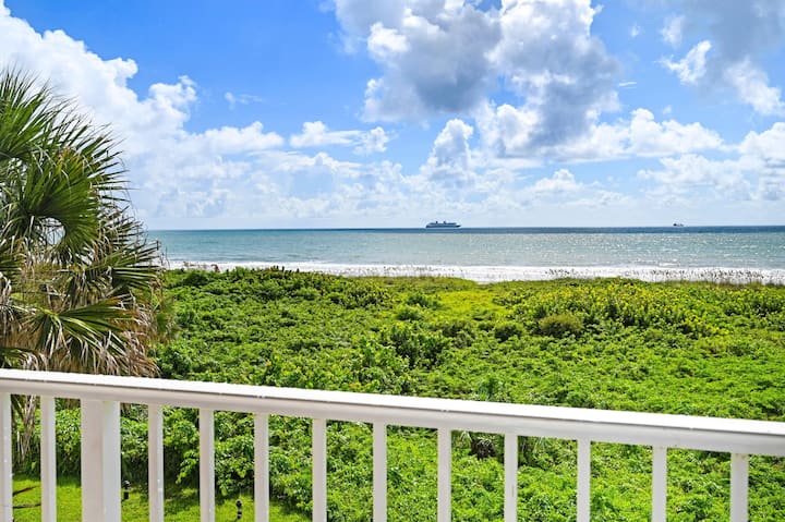 Panoramic Direct Ocean View Tropical Dream Condo - Cocoa Beach, FL