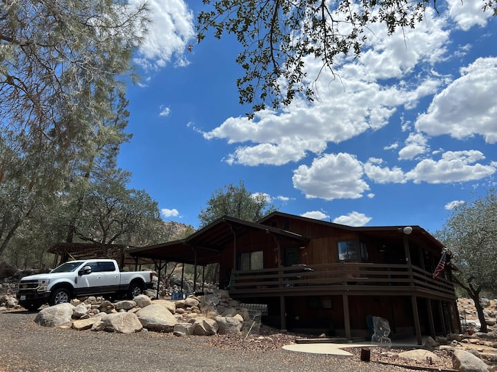 Star Gazing 3-bedroom Cabin - Lake Isabella, CA