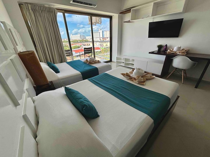 Beachfront Petri Studio, Lagoon View - Cancún