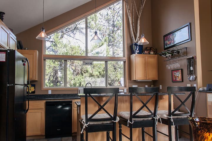 SUNRIVER HOUSE - WITH SHARC PASSES - Houses for Rent in Bend, Oregon ...