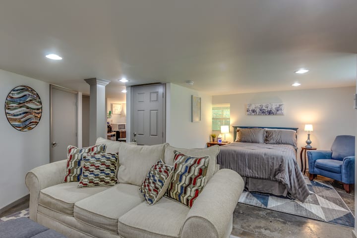 Downtown In Minutes! Nashville's "Sweet Retreat!" - Nashville, TN