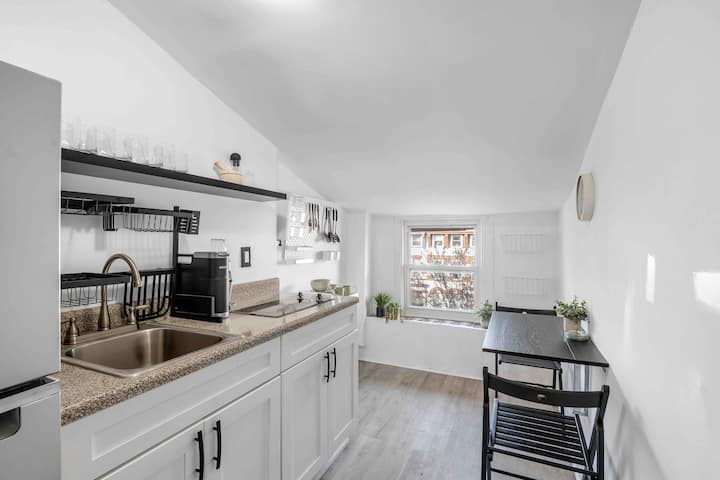 The Luxe Loft - Brooklyn, NY