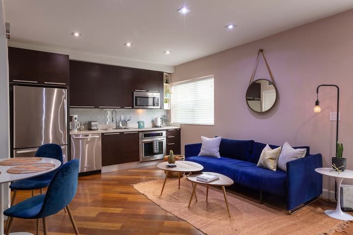 Stylish & Renovated - Close To The Beach - Miami Beach, FL
