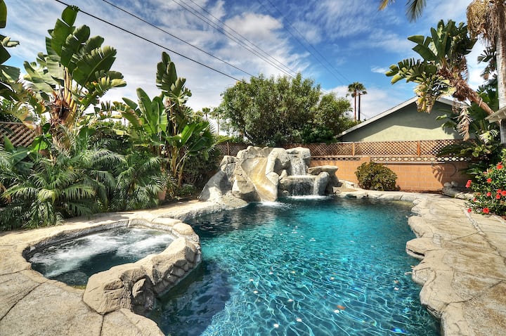 Happy Daze+pool+waterslide+spa*magic In May! - Buena Park, CA