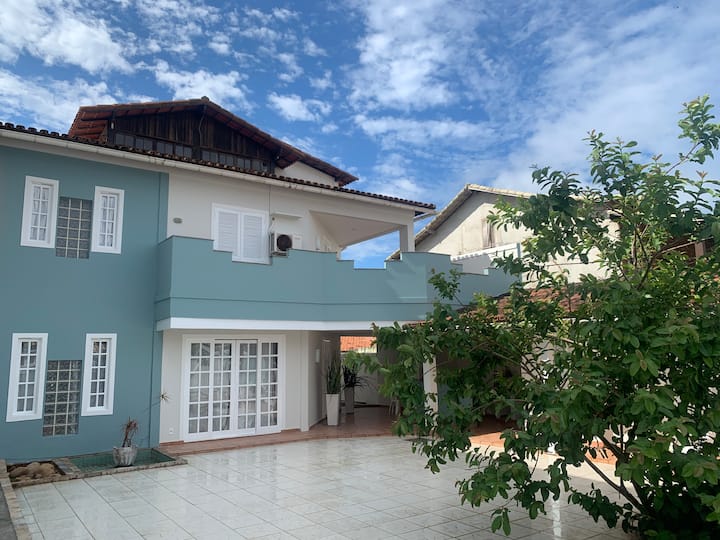 Ampla E Confortável Casa De Praia Em Cabo Frio - Cabo Frio