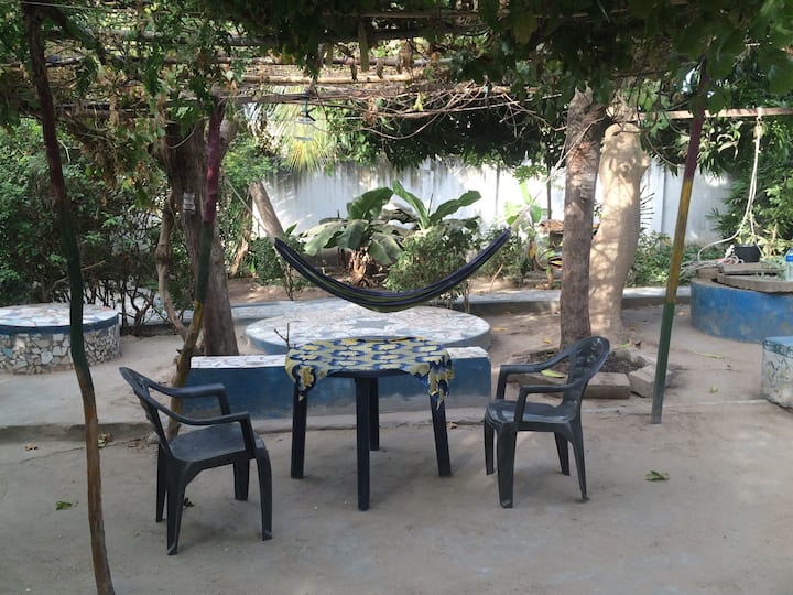 Lil' Oasis In Gambia! - 감비아