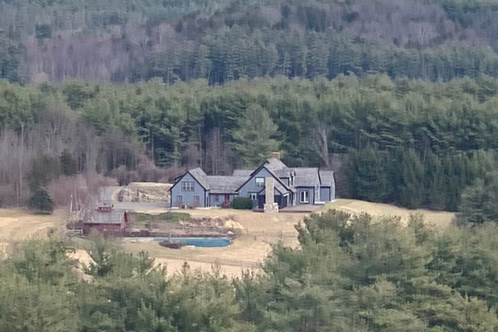 Gt. Barrington Compound W/ Scenic Mountain View(s) - Great Barrington, MA