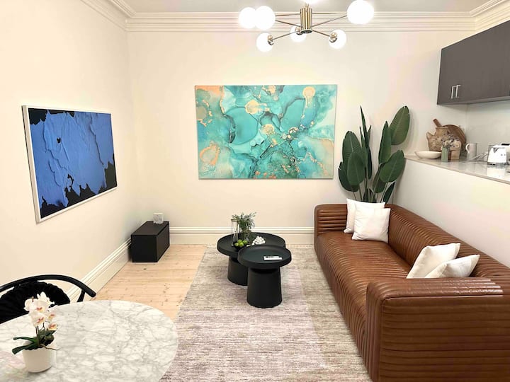 Luxury Oasis With Private Courtyard - St Kilda