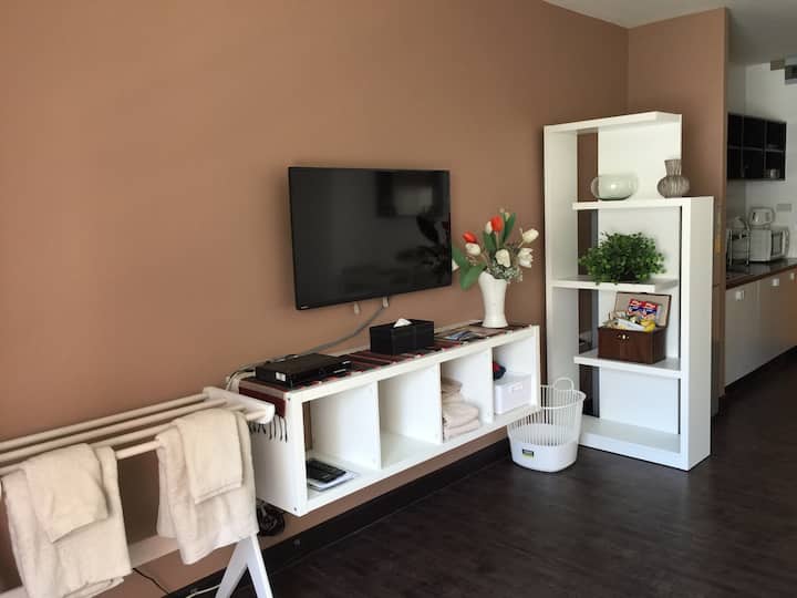 Quiet&clean Studio On Silom, 5 Mins To Skytrain. - Bang Rak