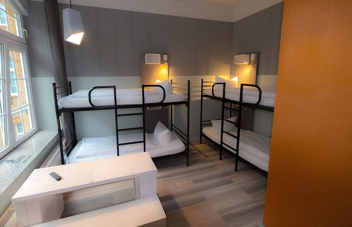 Bett Im 4er  Mit Du / Wc 5 - Berlin