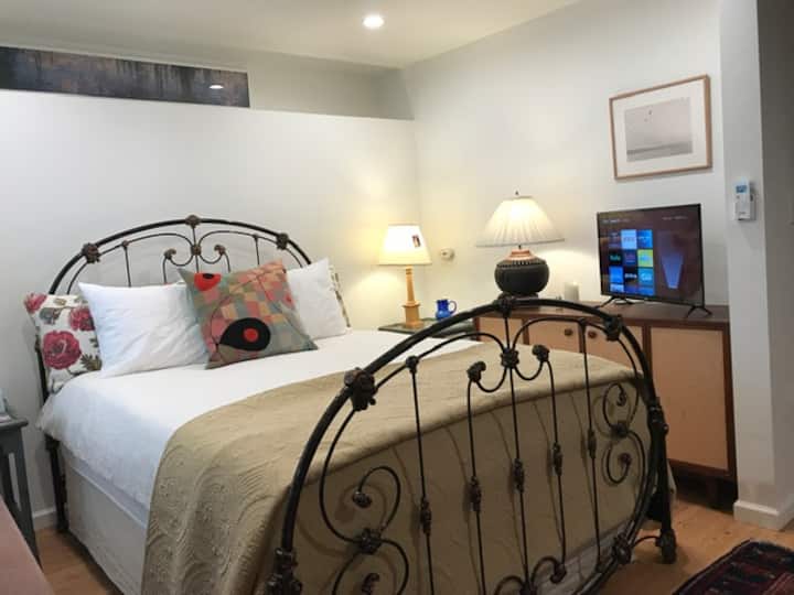 Amazing Furnished Studio In Inwood, $2,750 Month - Bronx, NY