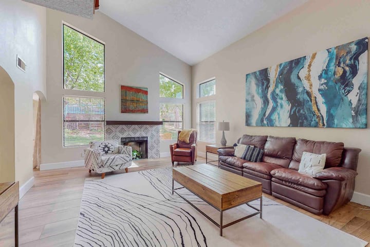 Charming 3 Bedroom, With An Incredible Backyard. - アルバカーキ, NM