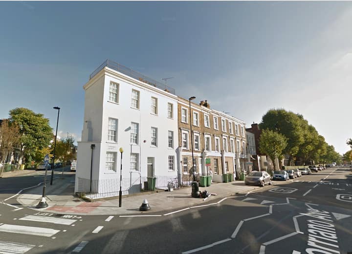 Beautiful And Spacious 1 Bedroom In Kentish Town. - London