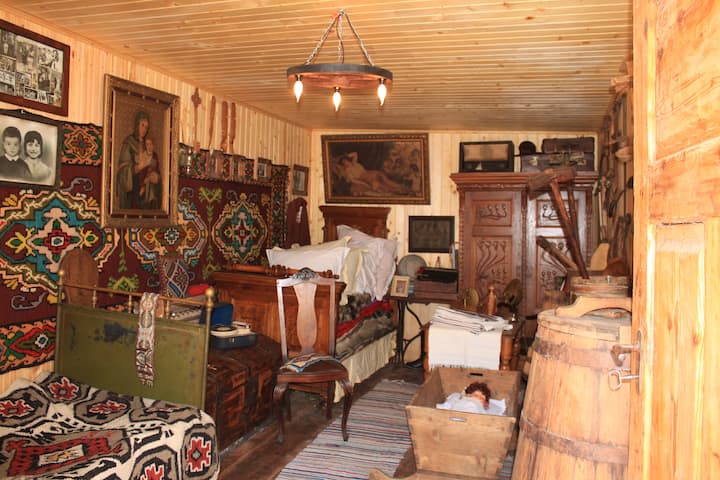 Camera 3 Casa La Mosu - Etaj - Câmpulung Moldovenesc