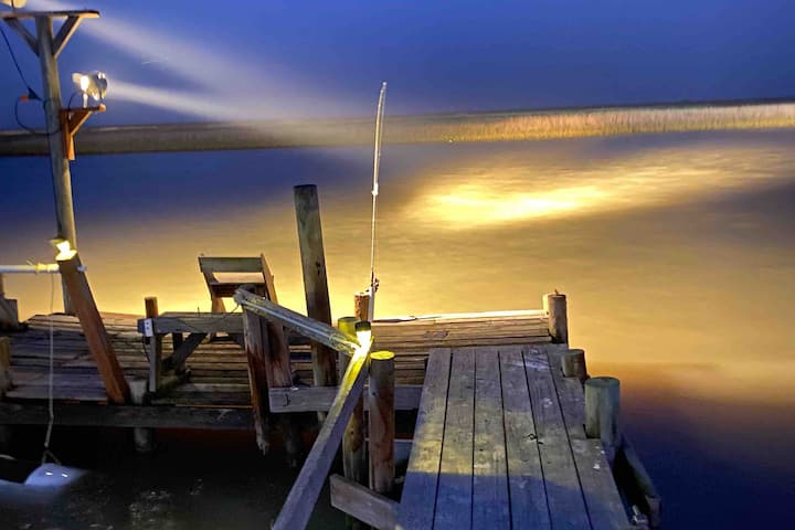 Private, Lighted Pier Makes May Fishing Great! - Matagorda, TX