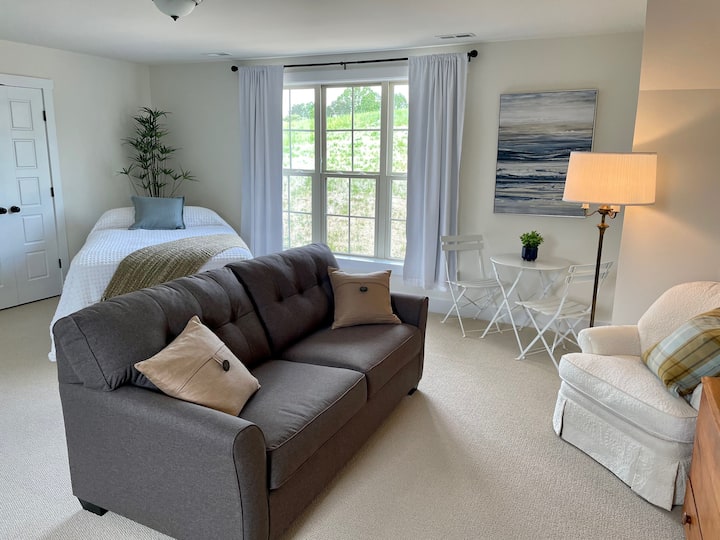 Belvedere Retreat Carriage House - Charlottesville, VA