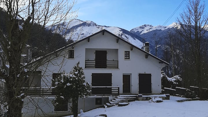 Appartement Dans Châlet Avec Balcon - Gourette