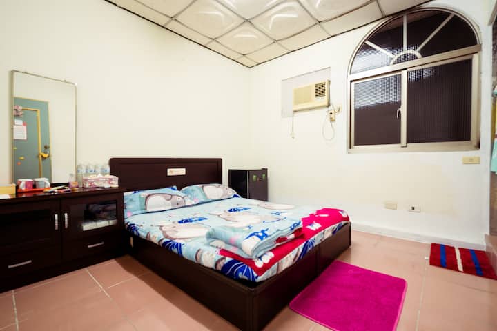 北中南斜槓(公明里)，台中航空機場，近漢翔園區，包工商務短期月租，電費另計一度6.4元 - Taichung City