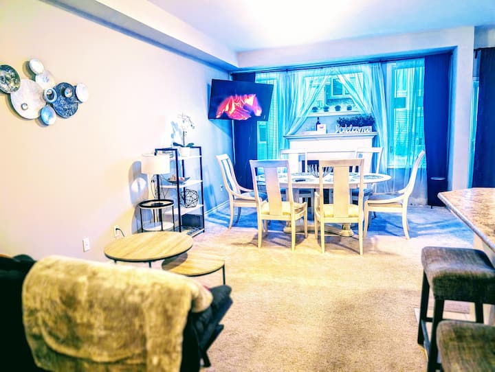 Charming Collingwood Townhouse, Central Location - Collingwood