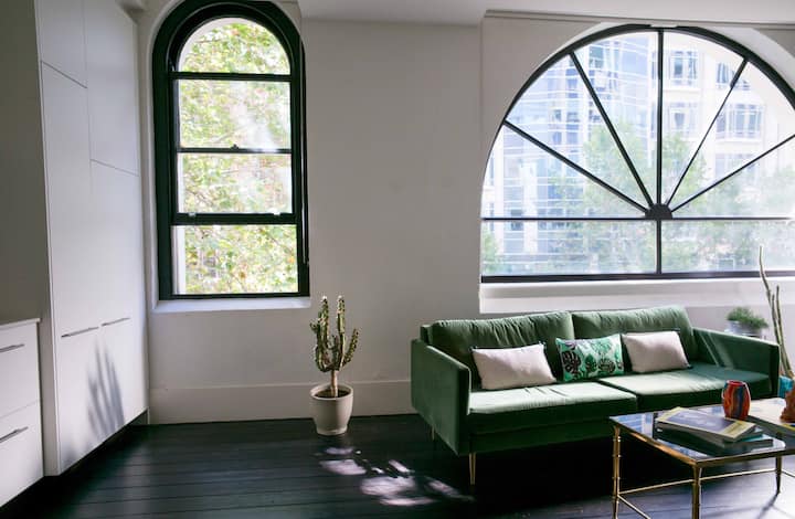 Classic Collins Street Apartment - Australia