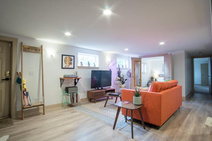 Private, Clean Mother-in-law Steps From Green Lake - Seattle, WA