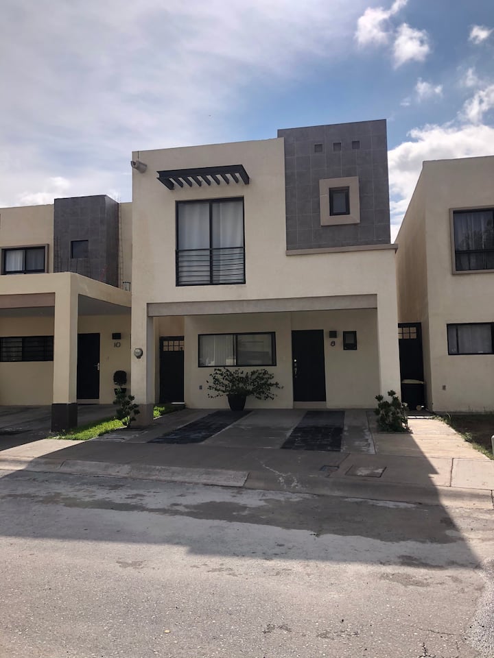 Hermosa Casa Fraccionamiento Privado Ote (Factura) - Torreón