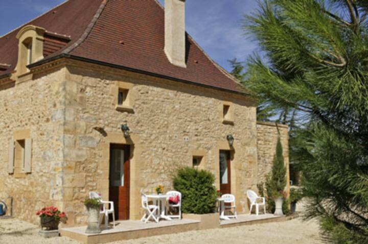Petite Maison à La Campagne Pour 2 Personnes - Lalinde