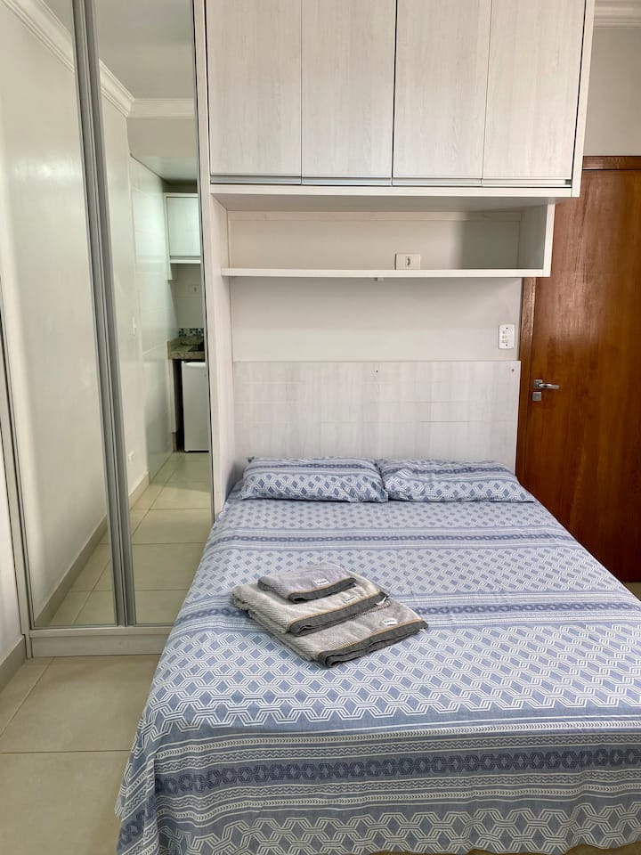 Kitnet 10 Bem Localizada Uem/novo Centro - Maringá