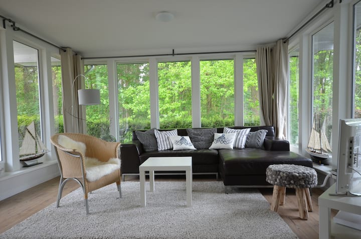 Haus Boot - Breitseite - Panker