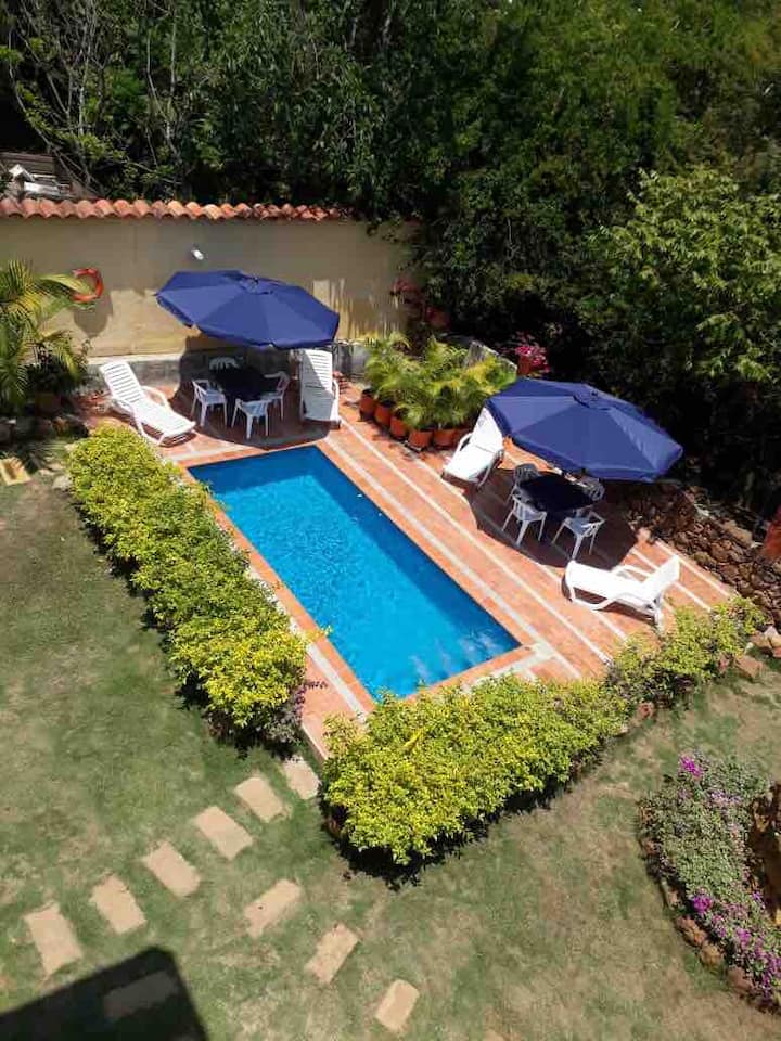 Apartamento 105 El  Retiro, Piscina. - Barichara