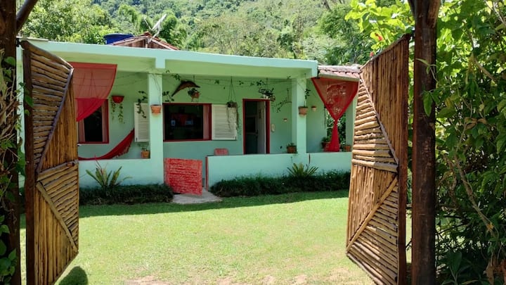 Lar Do Tio Roco No Quilombo Do Campinho Em Paraty. - Paraty
