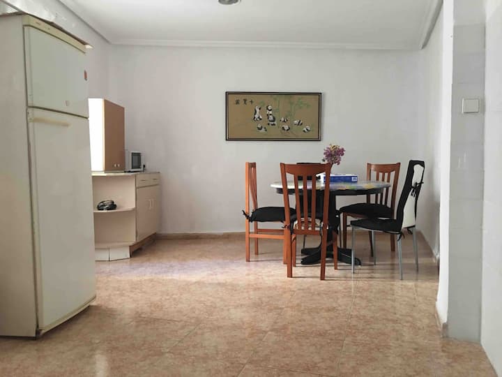 Habitación En Murcia En Amplio Apartamento - Murcia