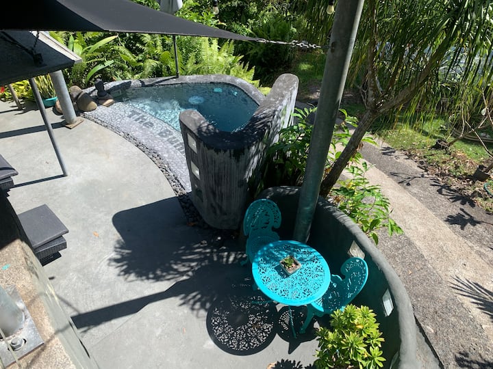 Earthship Daintree With Ocean Views Off The Grid - Daintree