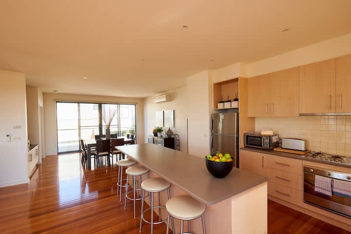 Surf Mist Townhouse - Backs Onto The Racv Resort! - Jan Juc
