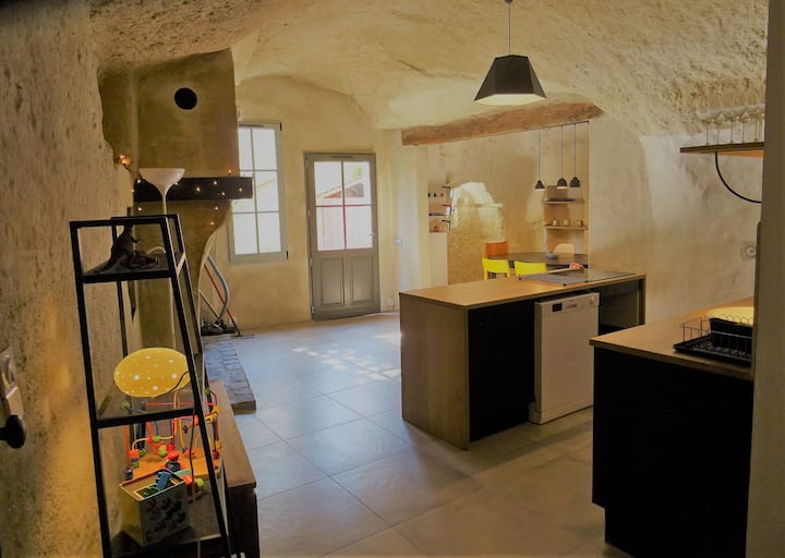 Maison Dans La Roche Tours Centre /Parking Gratuit - Tours