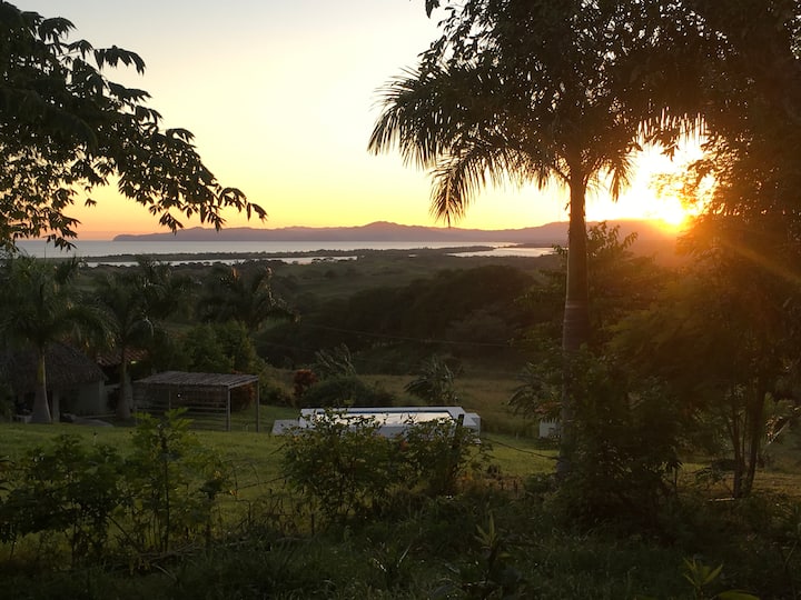 Bella Vista Wooden House - Near Playa Venao - Panama