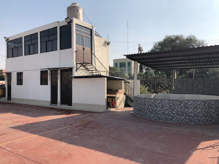 16 Personas | 2 Cuartos | Estancia De Bajo Costo - Chimalhuacan