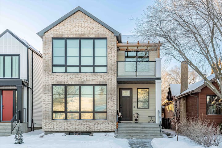 2bdr | 3 Beds | Sleeps 4 | Crib | Street Parking - Edmonton
