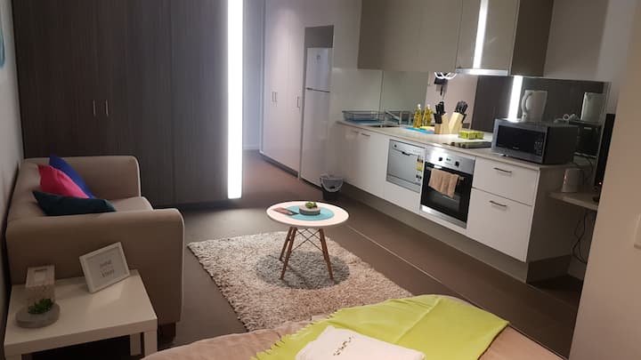 Furnished Studio In Melb Cbd Free Tram Zone! - Melbourne